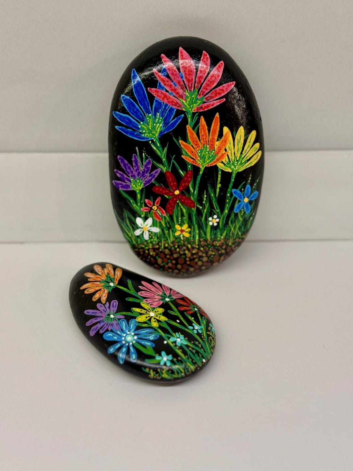 Hand Painted Flower Rocks, Set of Two. - Etsy