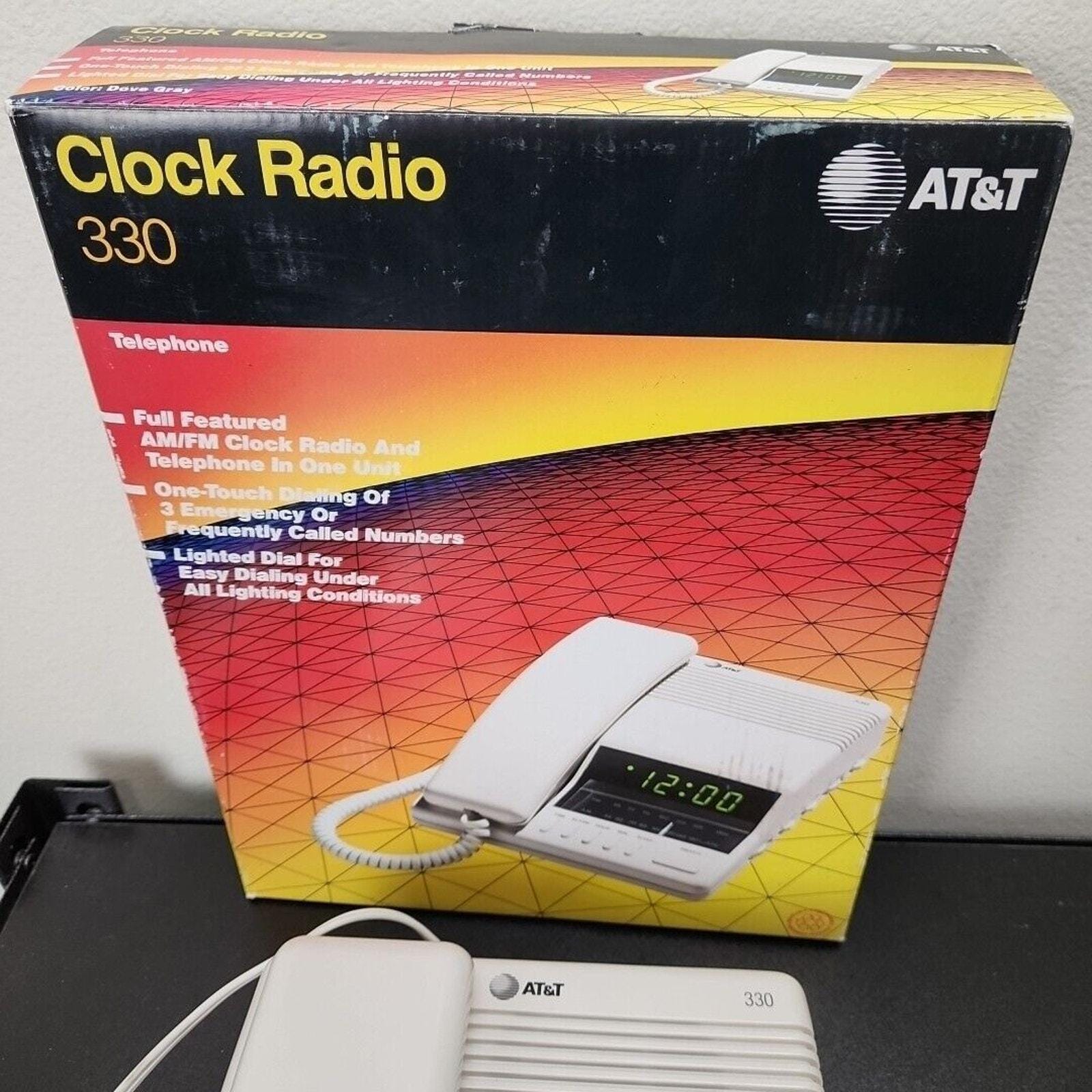 Vintage AT&T Model CRT 330 Desk Corded Telephone Digital Clock Alarm Am ...