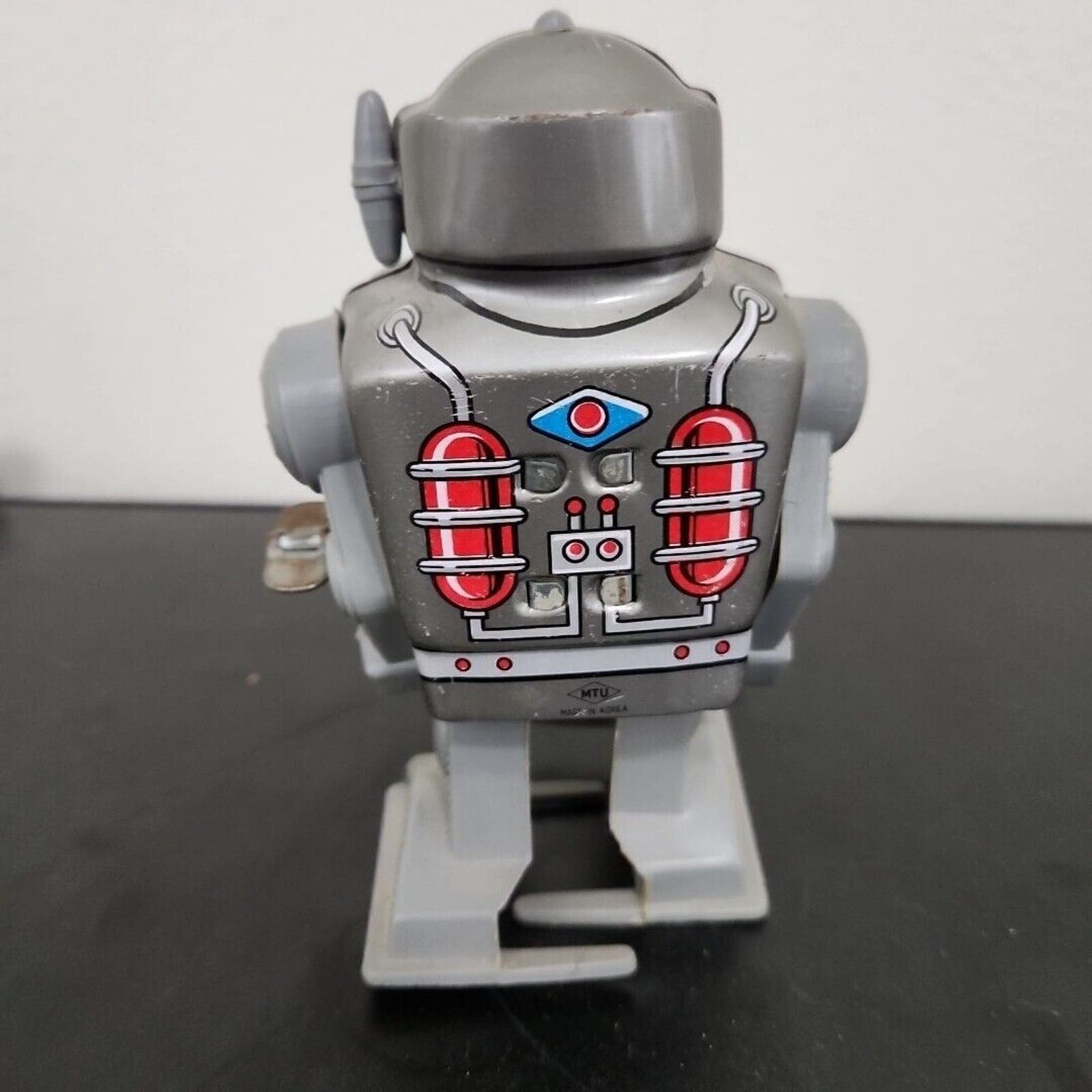 Captain Robot Vintage Wind up Walking Robot Toy MTU Korea Tin Toy Works ...