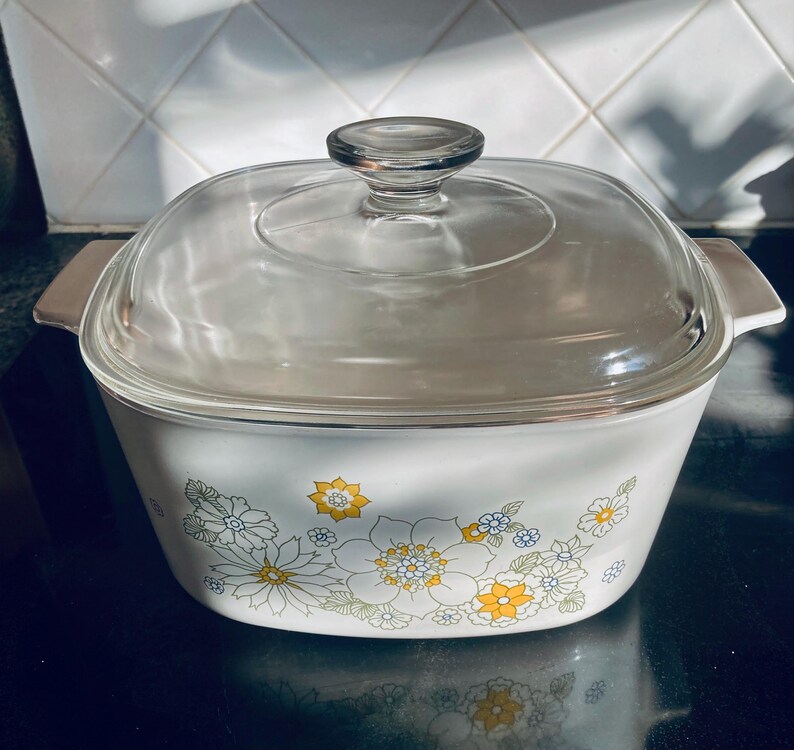 Vintage 3 Quart Pyrex Corningware Casserole Dish From the Floral ...