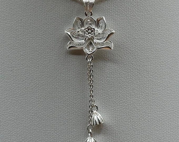 Silver Flower Lotus Pendant - Etsy