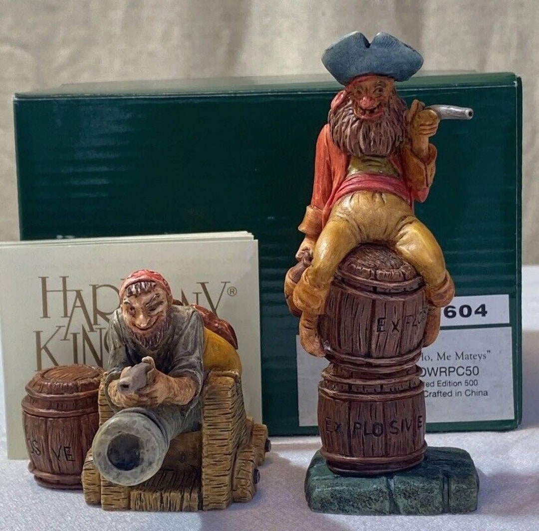 YO HO ME Mateys Harmony Kingdom Disney Pirates Mib - Etsy