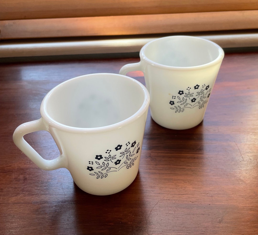 Pyrex Summer Impressions Opal Coffee Cups Navy Blue 1410 Milk Glass D ...