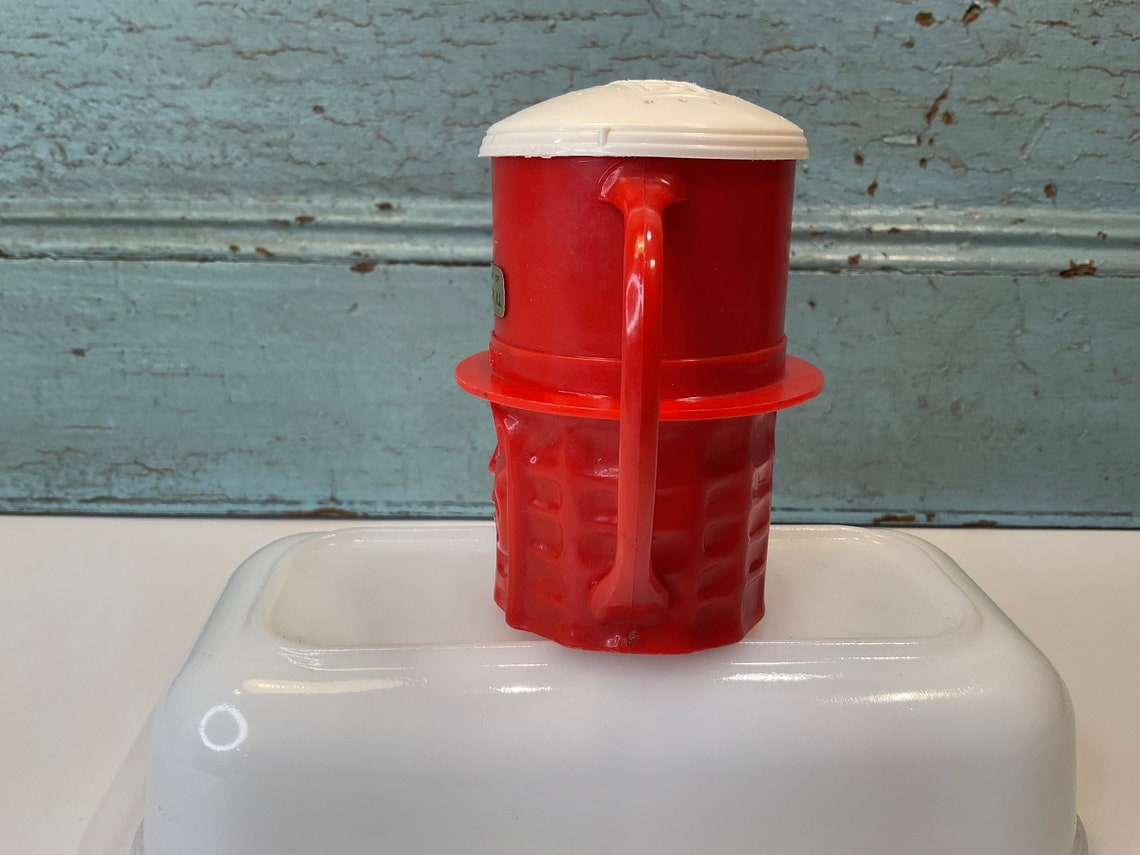 Vintage Planters Peanuts Mr.peanut Red Plastic Pepper 50’ - Etsy