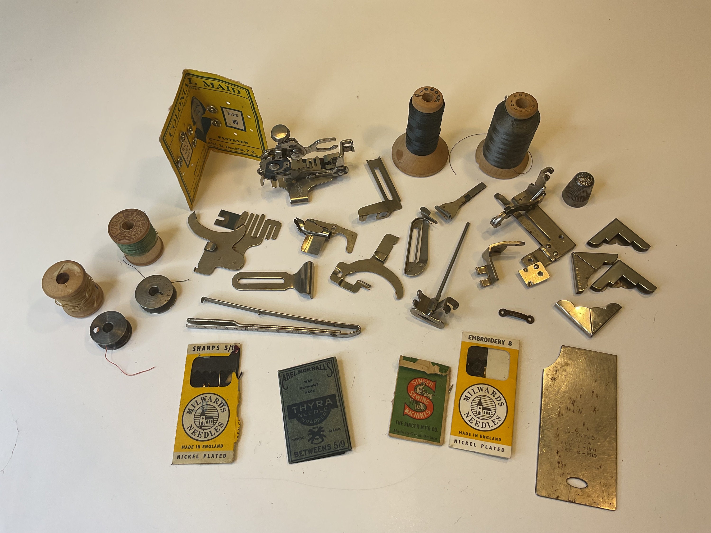 Vintage Singer Accessories With Needles 60 - Etsy