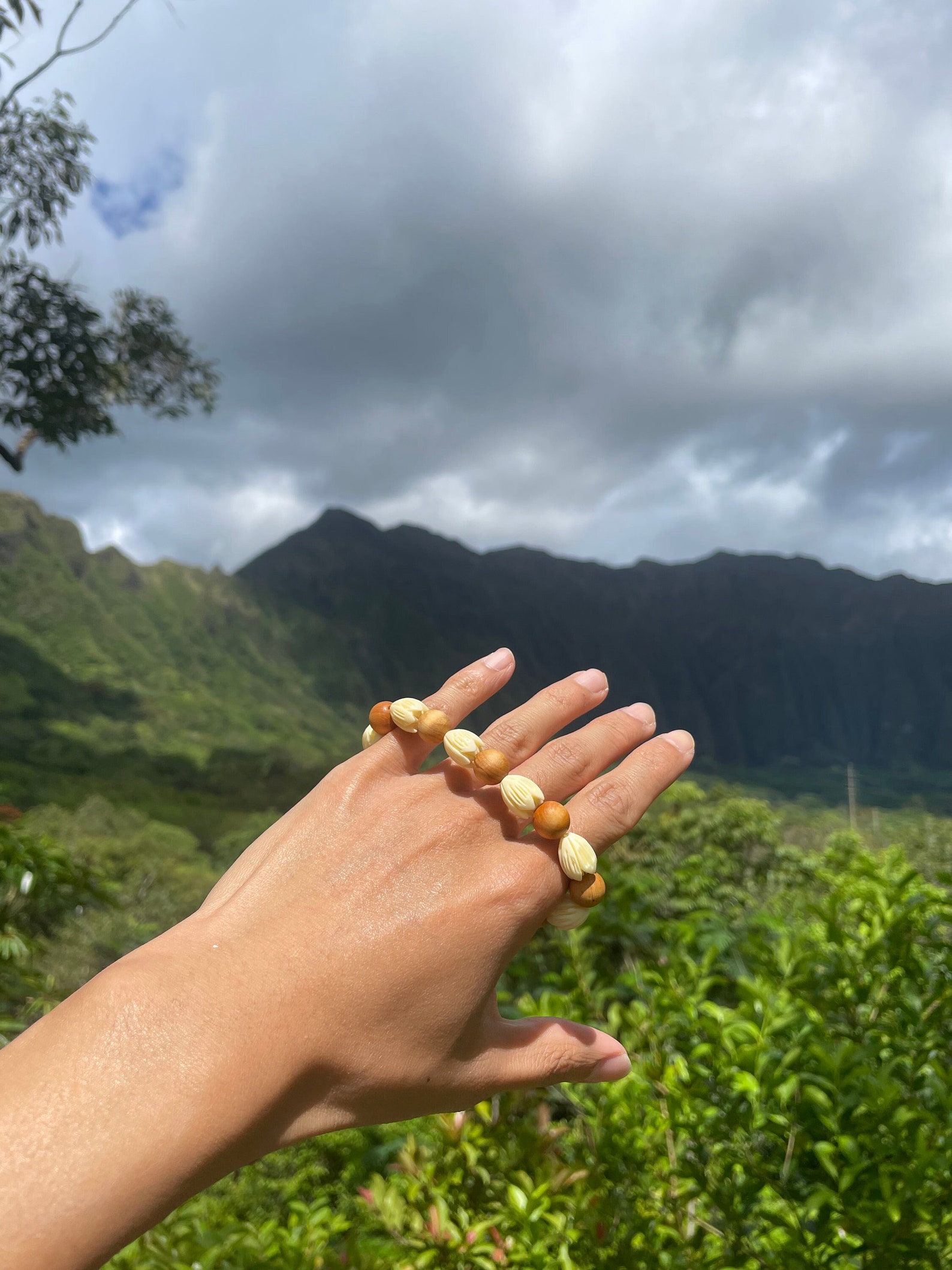 Pikake Bracelet With Sandalwood, Flower Bead Bracelet, Graduation Gift ...