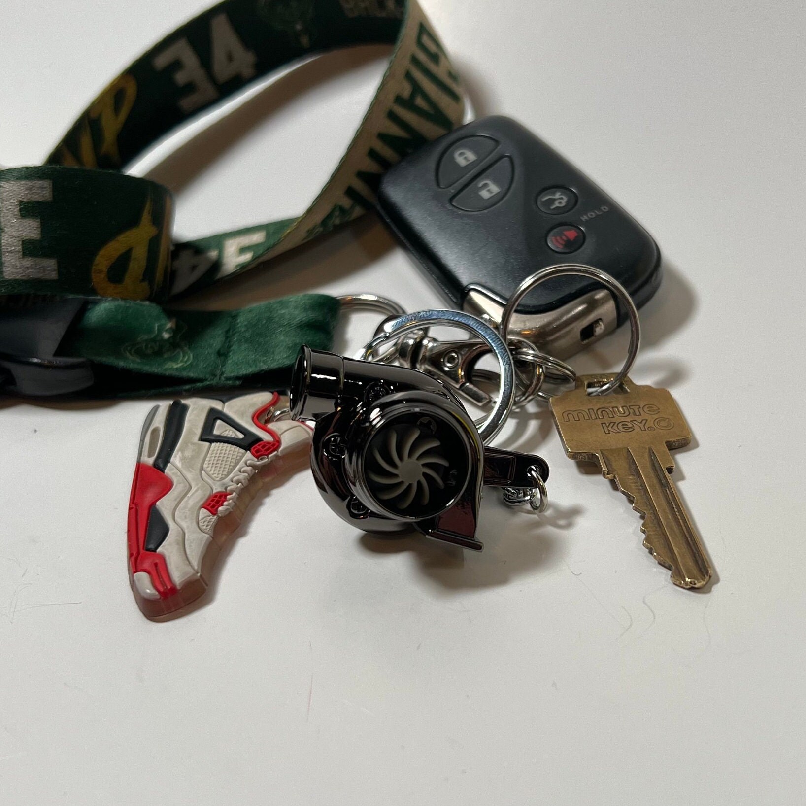 Functional, Spinning, Double-sided Turbo Keychains for Car Enthusiasts ...