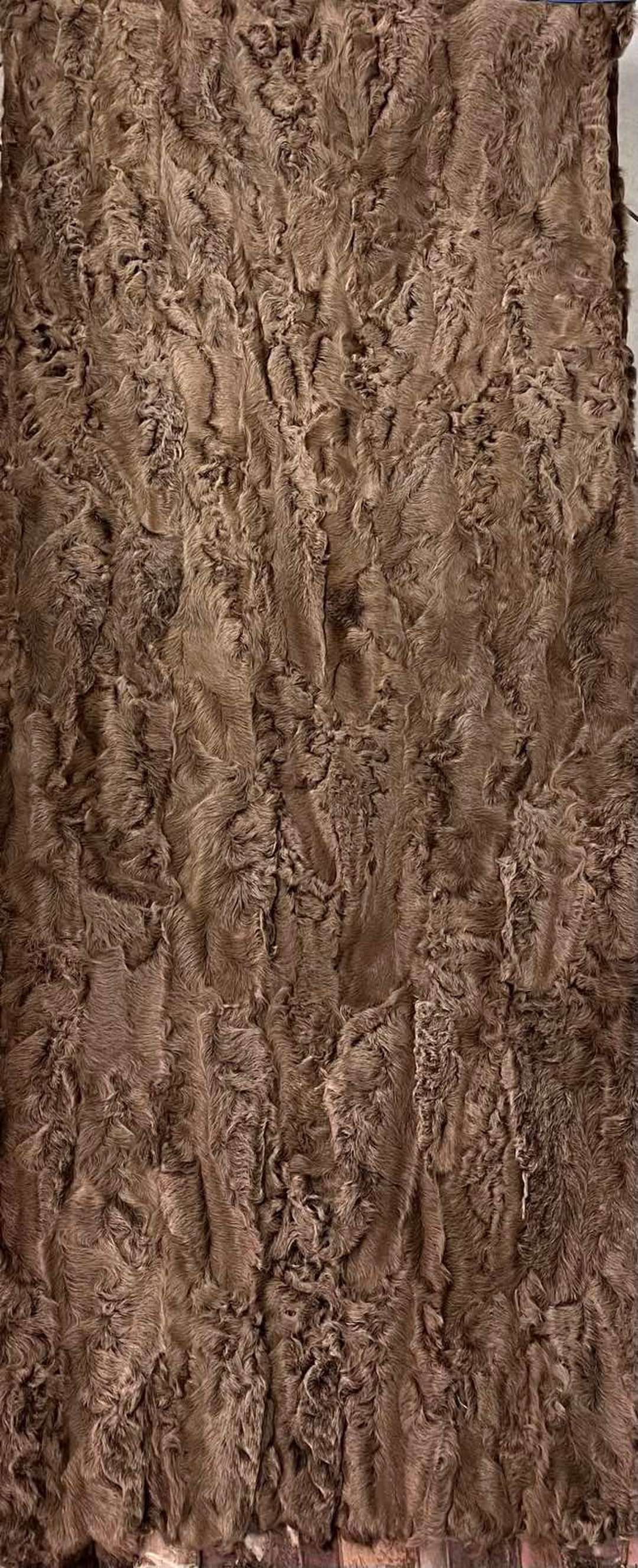 Ηigh-quality Fur Pleter of Astrakhan Leg Fur in Nature Brown Color ...