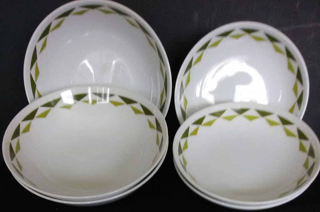 Bowls 6 Vintage White Porcelain Green Triangle Border 1970s MCM Japan ...