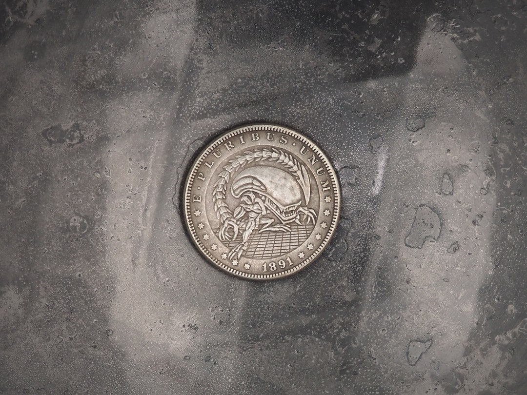 Hand Struck Alien Xenomorph Silvered Film Memorabilia - U.S.A. Morgan ...