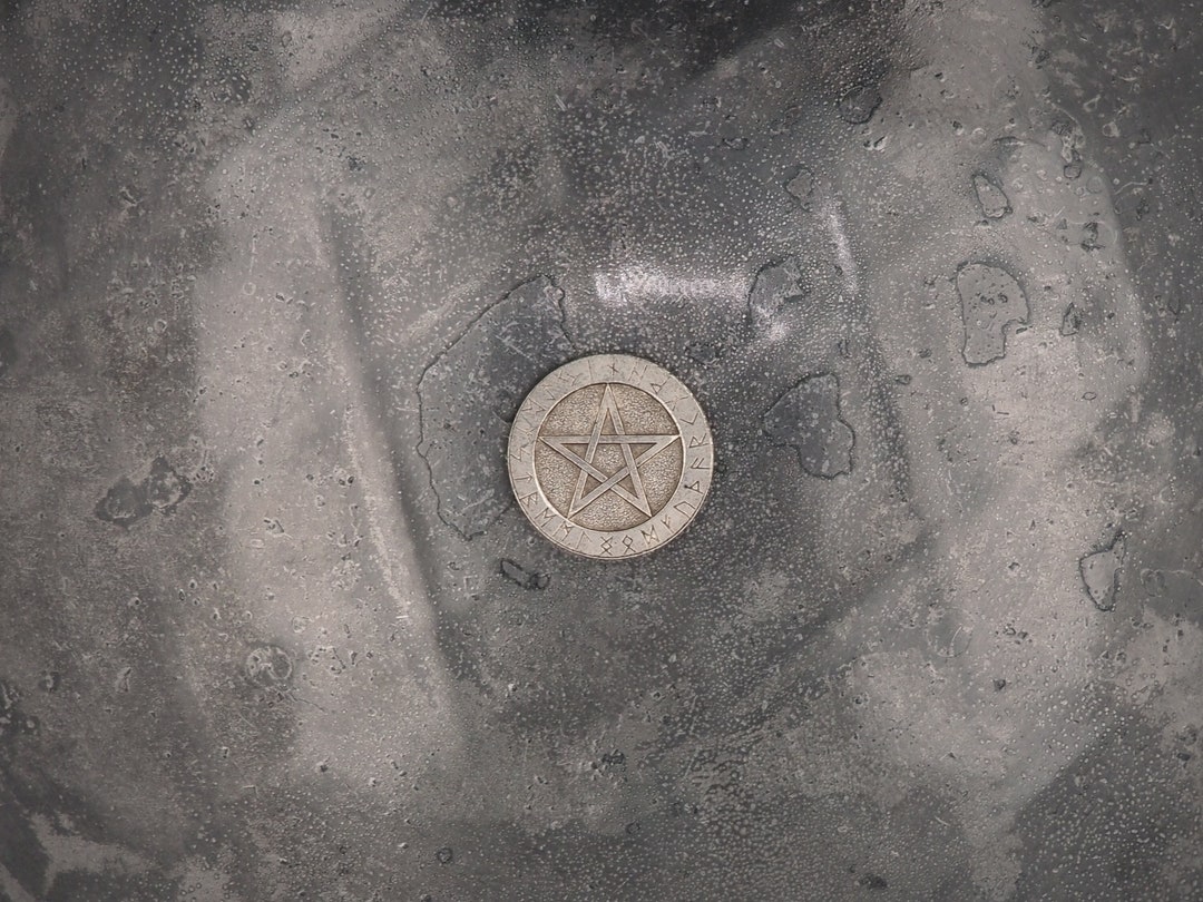 Hand Struck Pentagram Bison Skeleton Skull/vanitas/mementomori/death ...