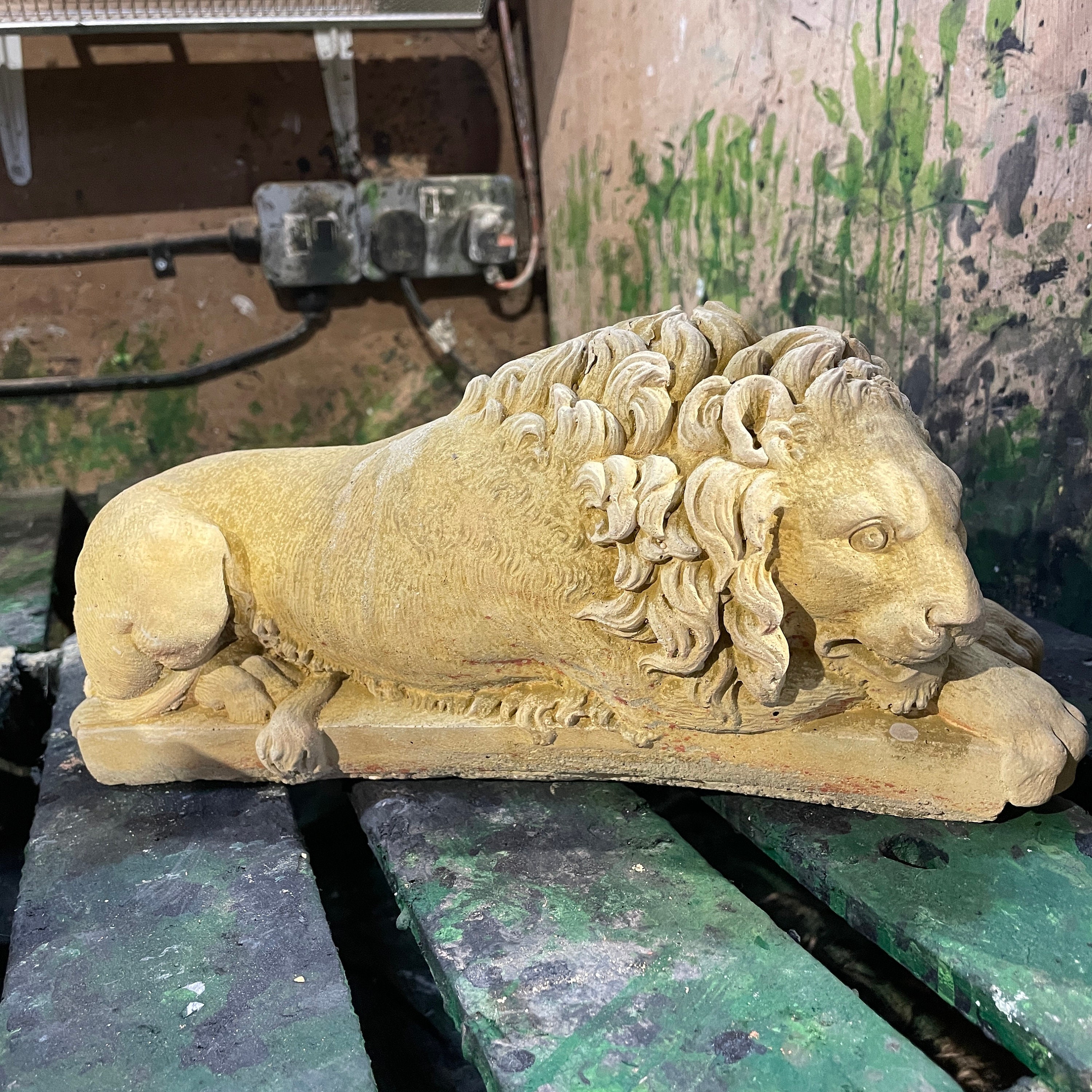 Plain Decorative Italianesque/romanesque Vanitas Sculpture ...