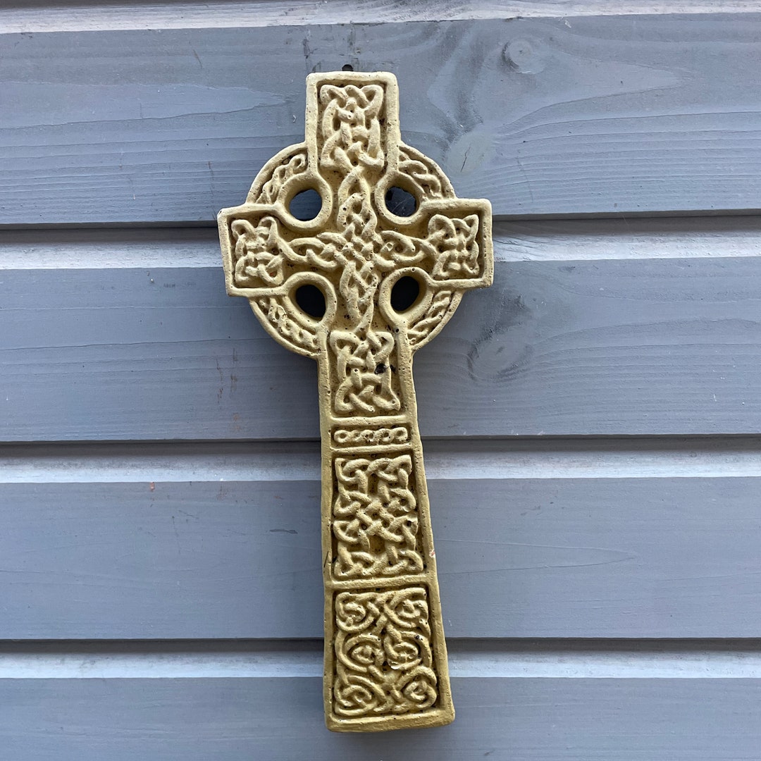 Plain Memento Mori / Medieval Style Sculpture / Gothic Celtic Cross ...