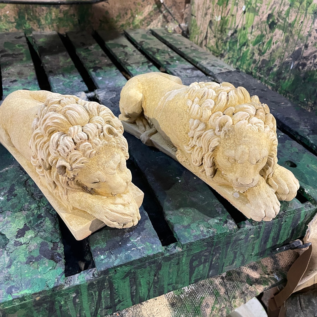 Plain Decorative Italianesque/romanesque Vanitas Sculpture ...