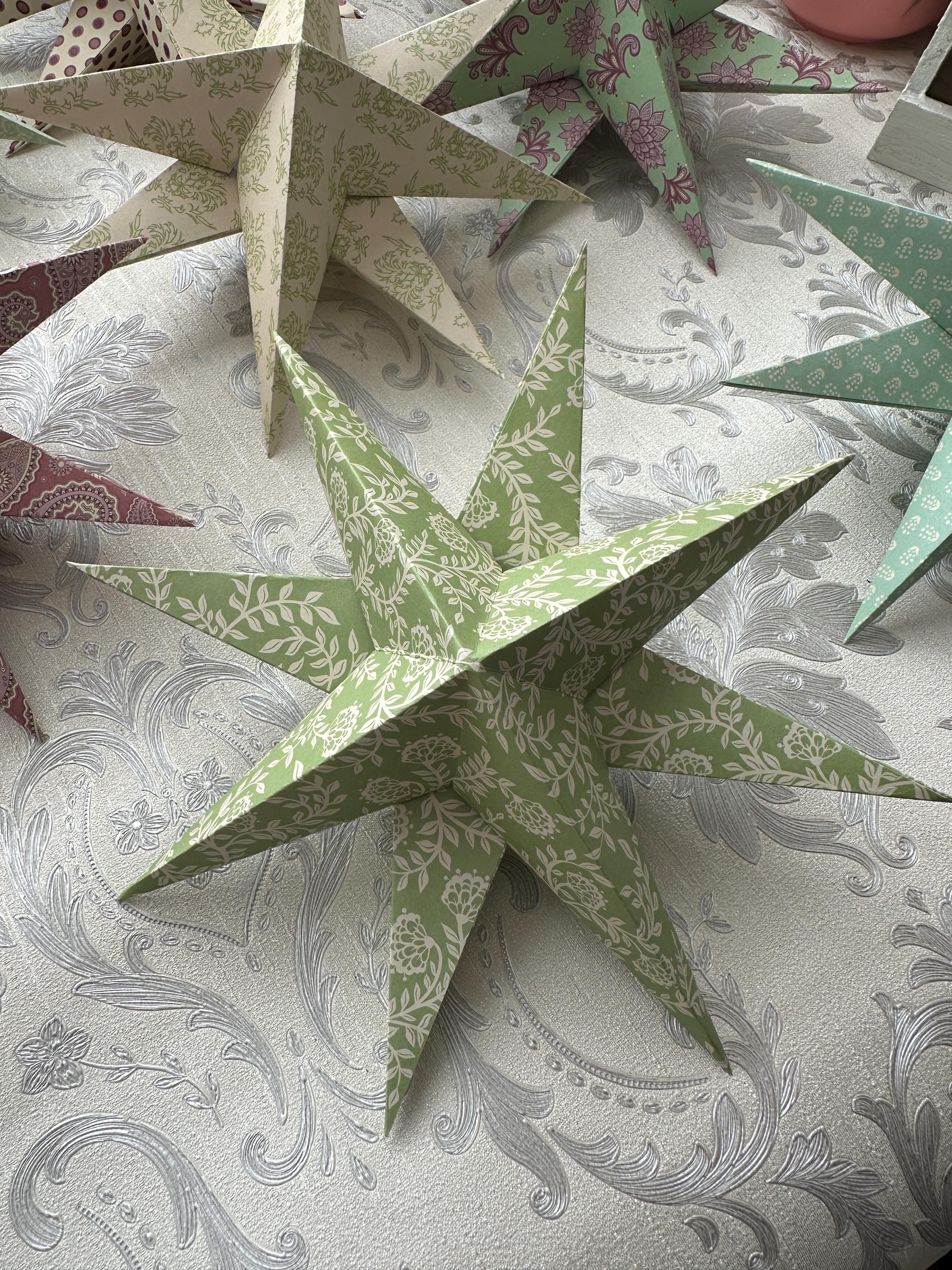 Paper Stars Hanging Christmas Decoration: 3D Origami Stars (21cm) - Etsy