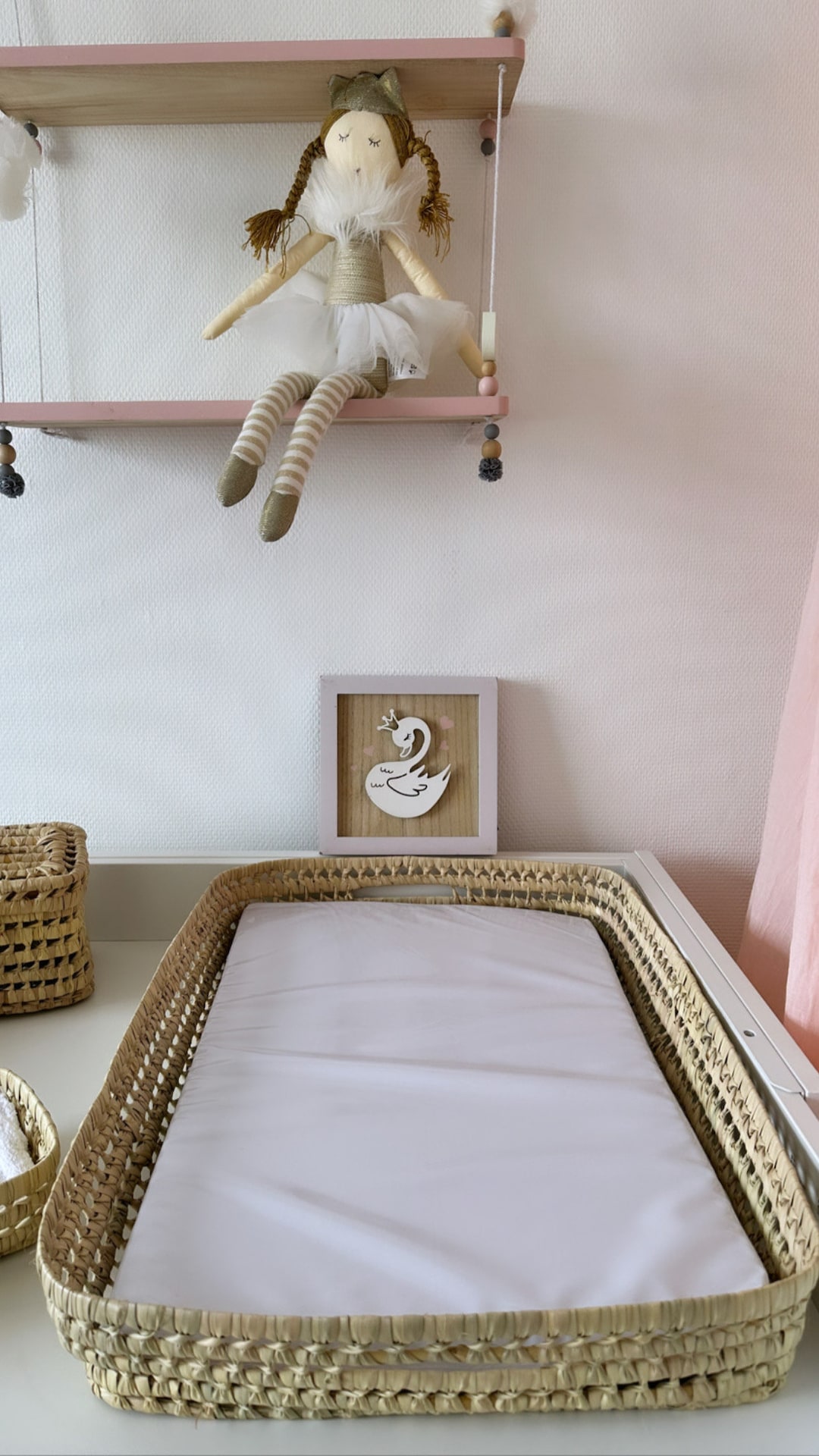 Panier à langer avec matelas sur mesure en osier - Etsy France