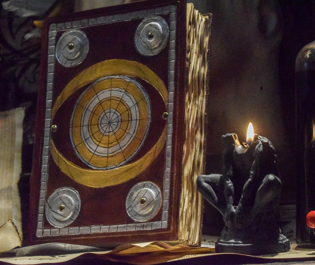 Restoration of the Arcanum Book Prop From the Movie Thirteen Ghosts ...