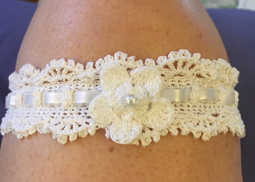 Handmade Lacy Garter for the Bride - Etsy