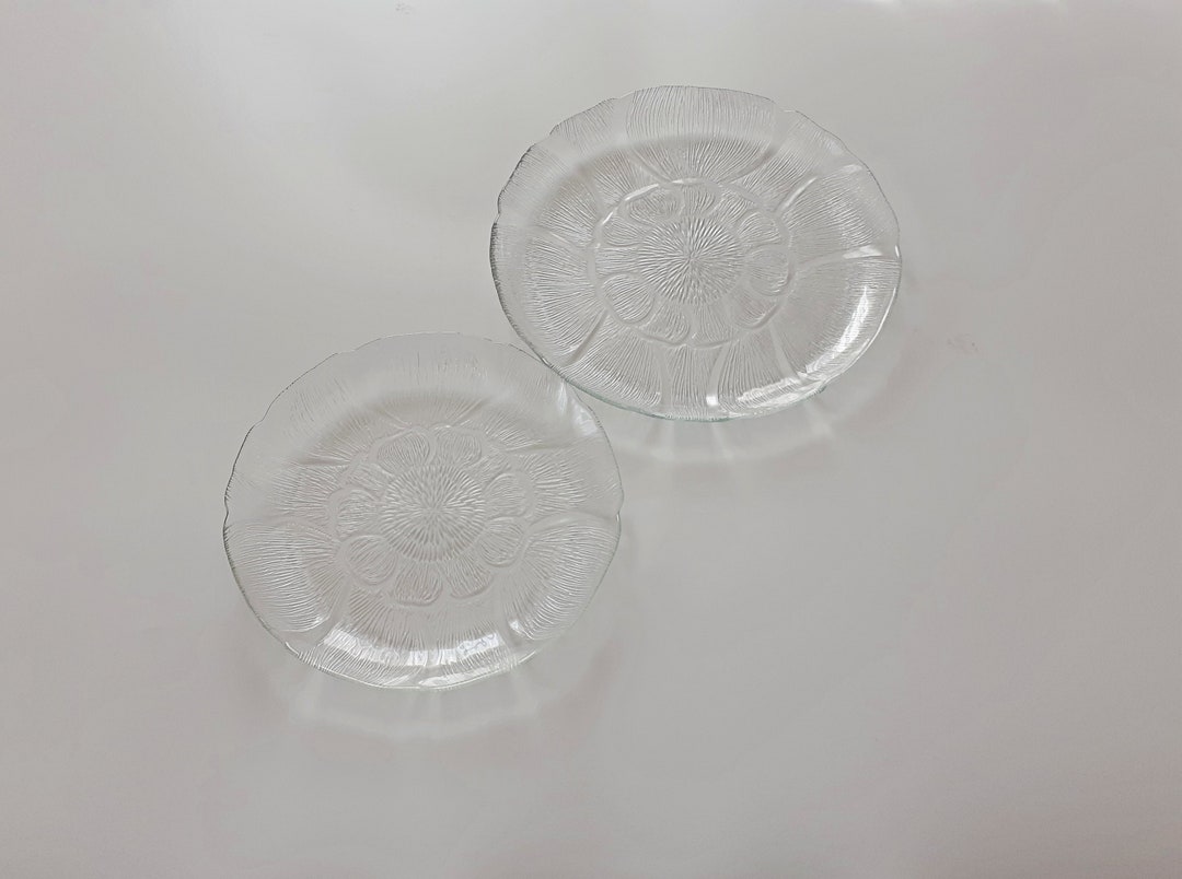 Vintage Arcoroc fleur Clear Textured Glass Flower Pattern Dinner/salad ...