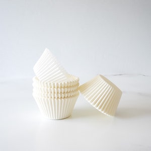 Large Cupcake Liners - Pack of 200 | 2 3/16" X 1 7/8" Tall Cupcake ...
