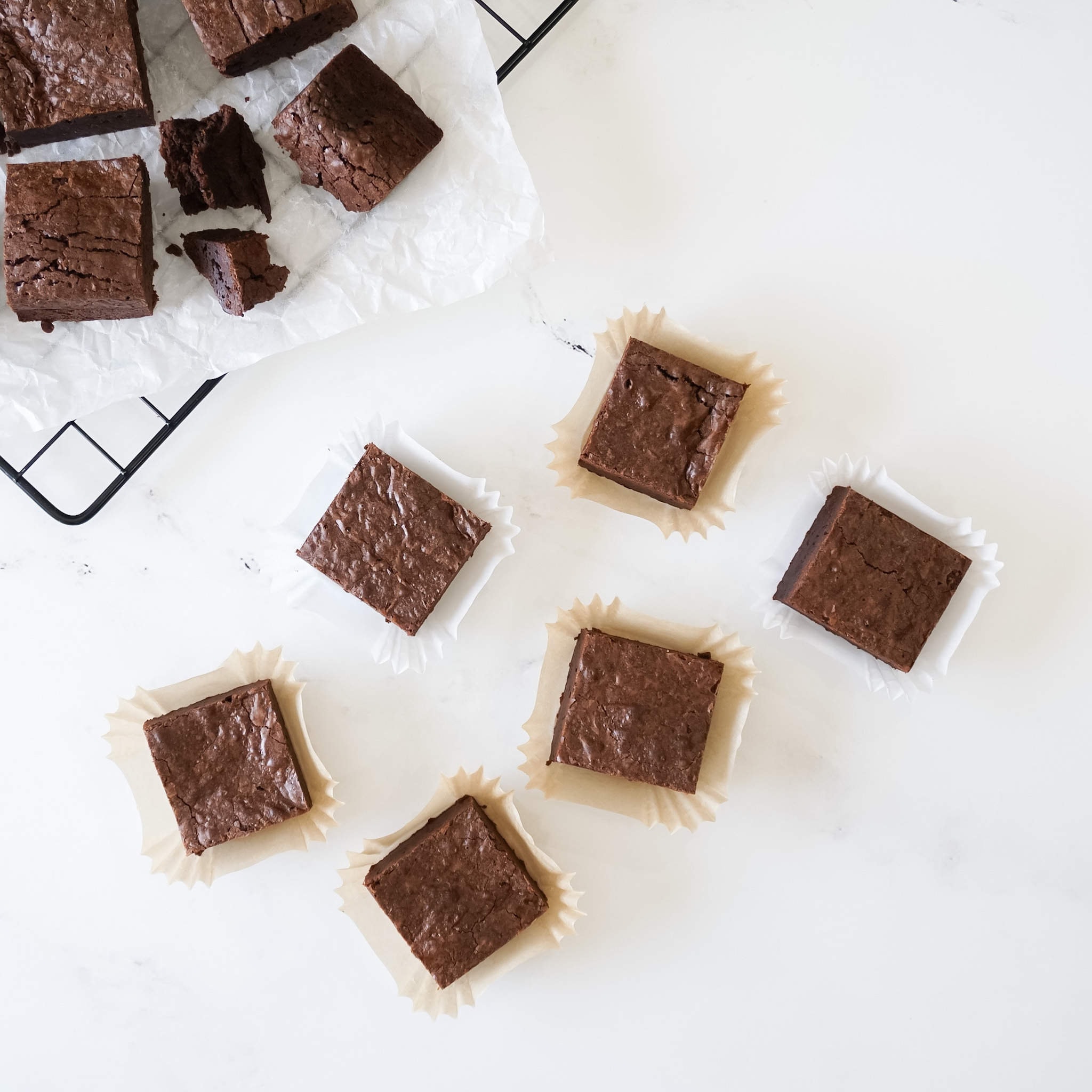 Square Cupcake Liners - Pack of 200 | Set of 2 | 1.77" X 1.77" X 0.85 ...