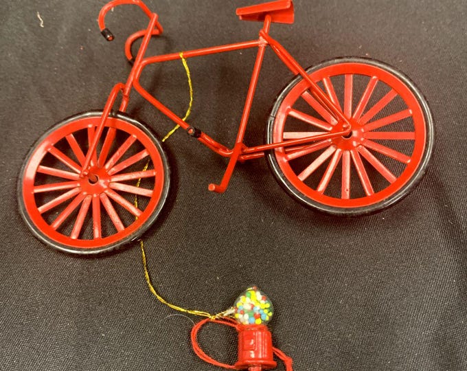 Vintage Bright Red Bicycle and Gumball Machine Holiday Christmas Tree ...