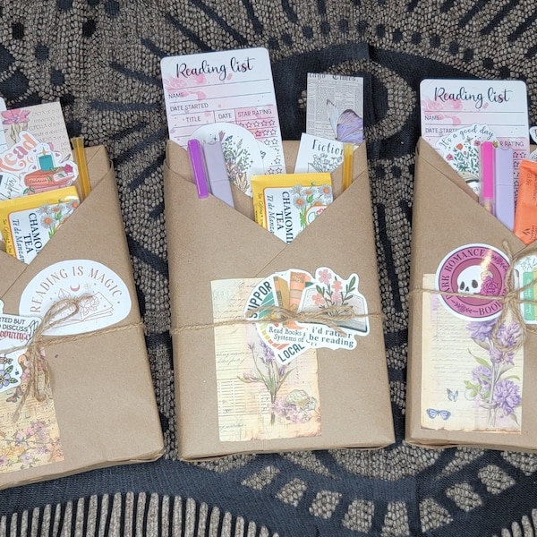 Bookworm Gift - 60+ Gift Ideas for 2024