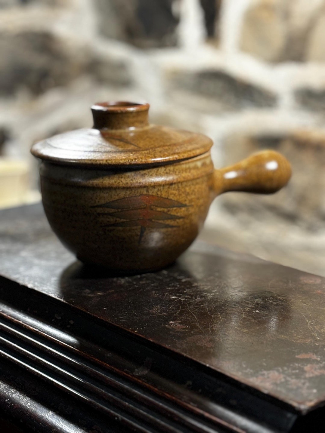 Cuenco vintage con asa de David Winkley Vellow Studio Pottery, con tapa ...