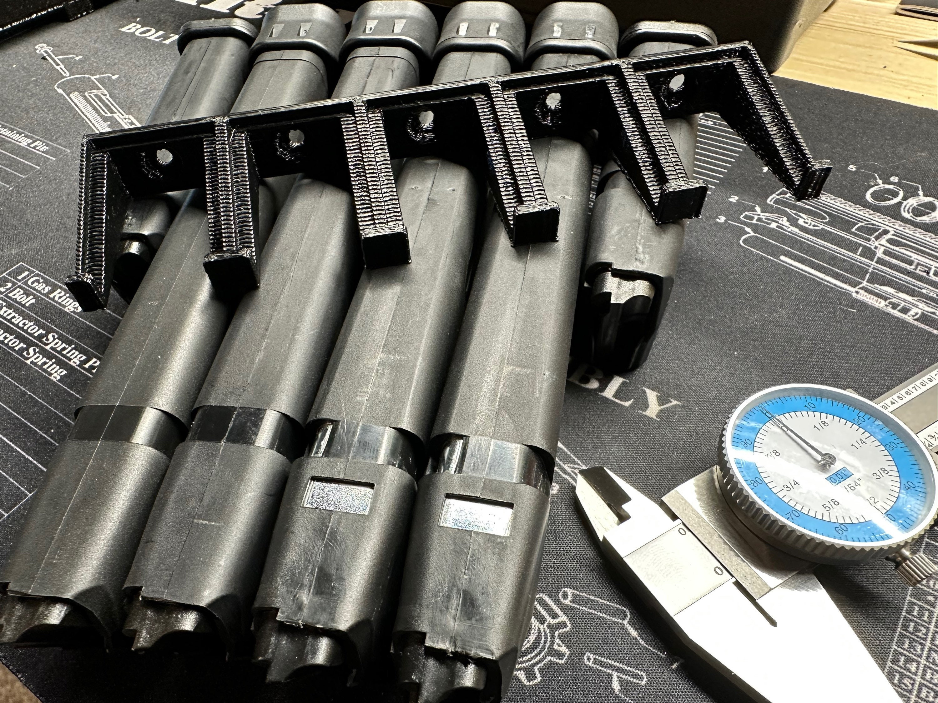 Glock Magazine Holder/ Wall Mount for Glock 17/19/22/23/26/27/34/36 - Etsy