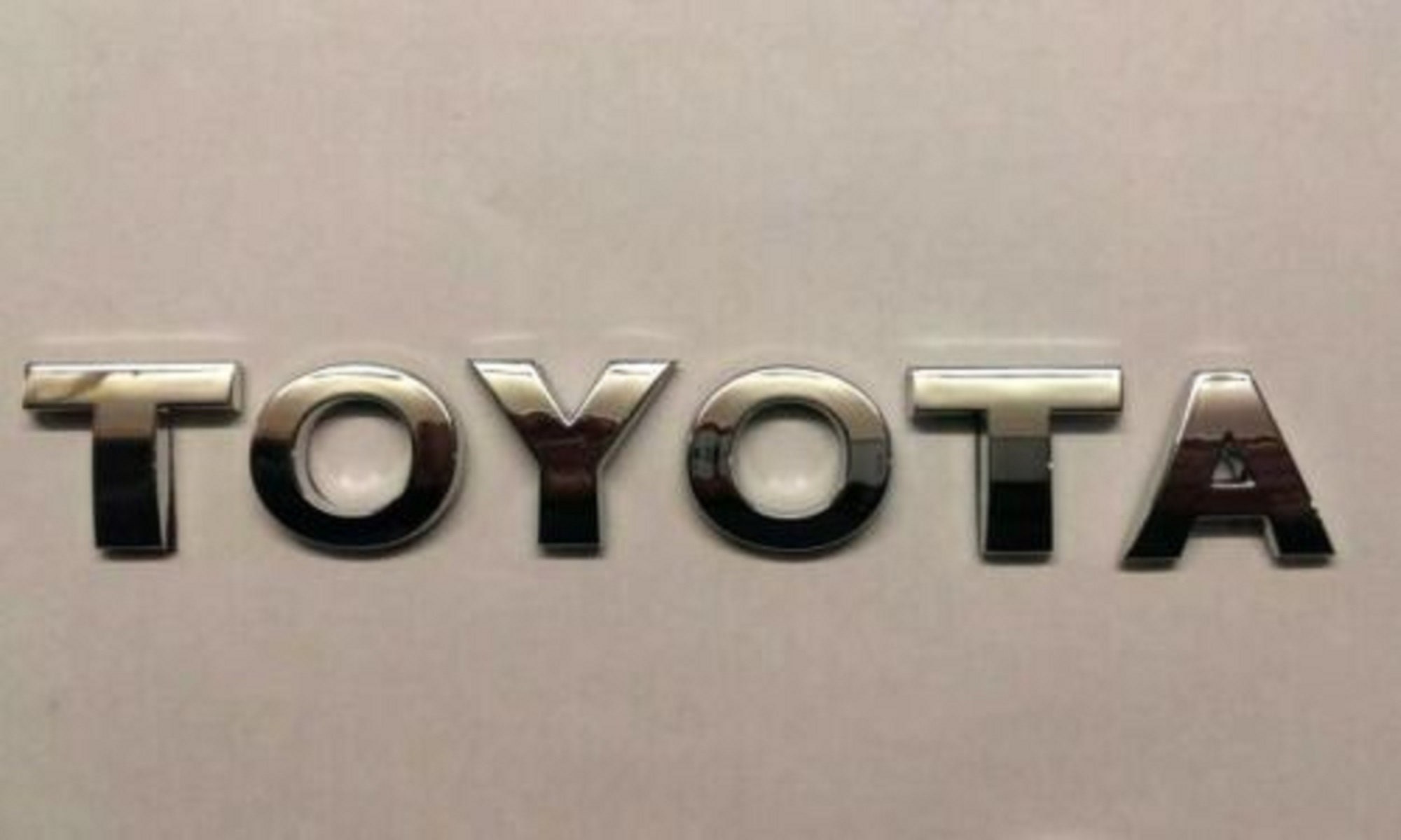 Chrome 3D Car/ Van Letters Self-adhesive Boot Badge Emblem Sticker ...