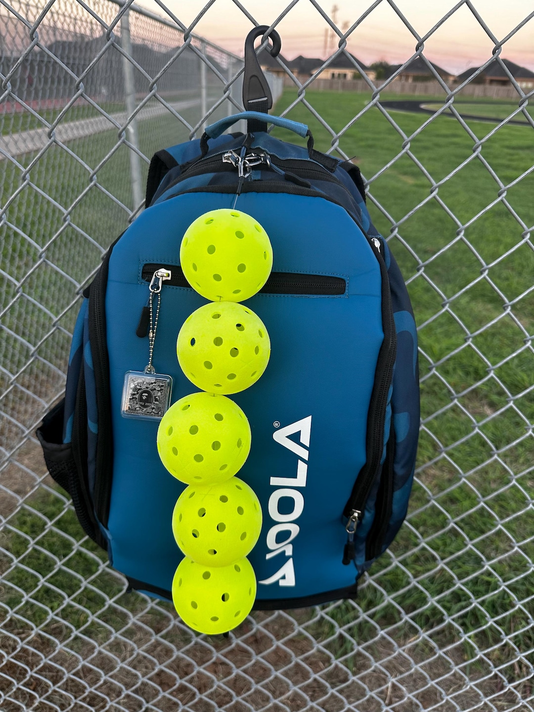 Pickleball Holder: Ball Stringer Carrier for Backpack - Etsy