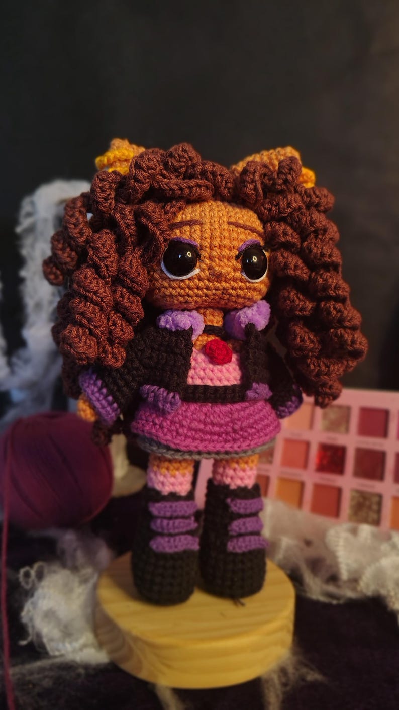 Patrón Amigurumi Clawdeen Wolf – Muñeca Monster High | Patrón De ...