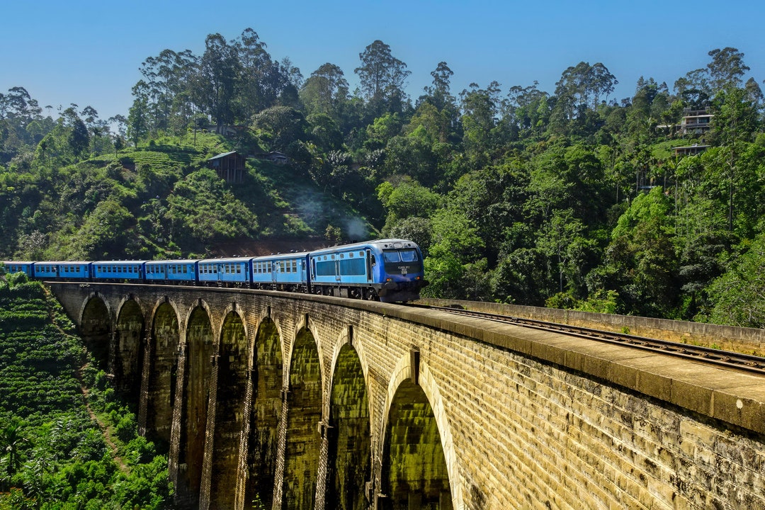 Train Crossing Nine Arches Bridge, Ella Sri Lanka Stunning Railway ...