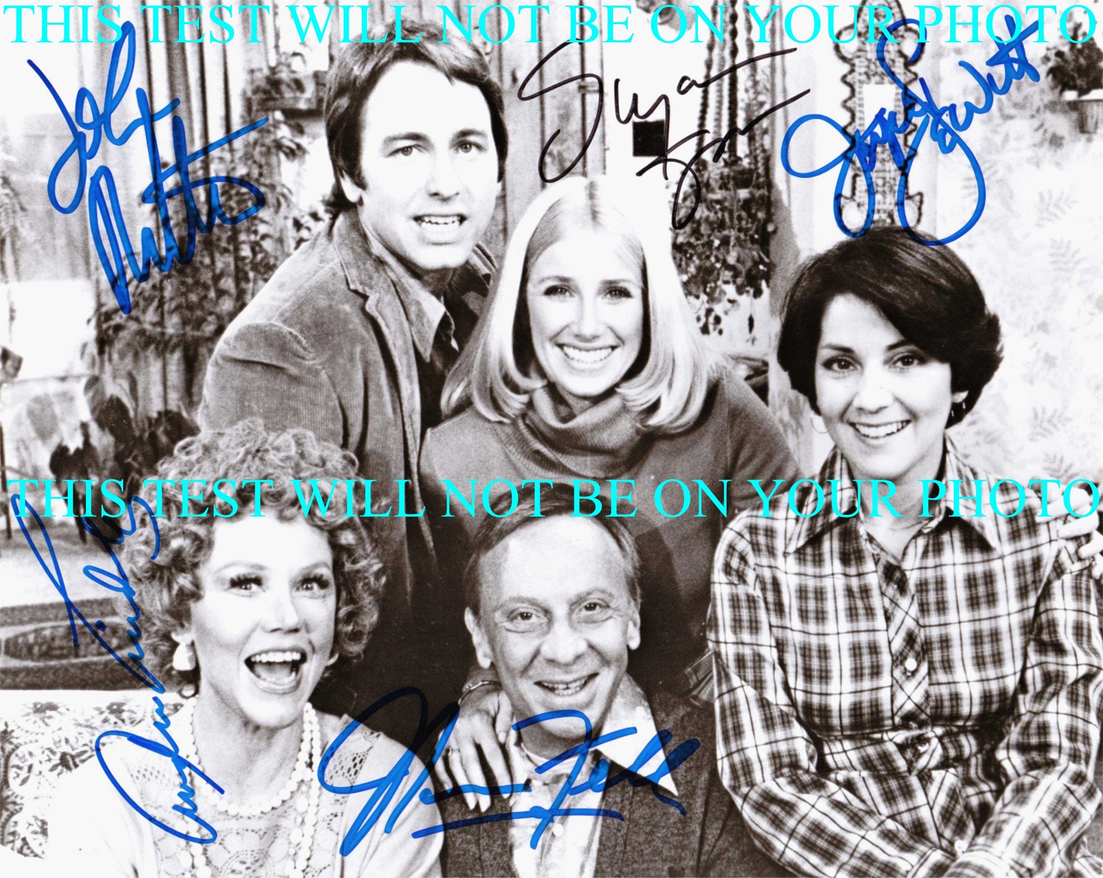 THREE'S COMPANY Cast Suzanne Somers Joyce Dewitt Norman Fell Audra ...