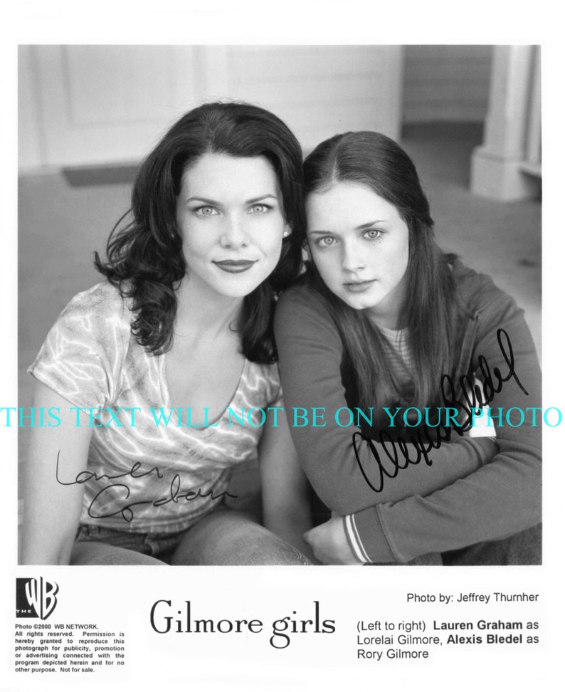 The GILMORE GIRLS Cast Lauren Graham and Alexis Bledel Signed Autograph ...