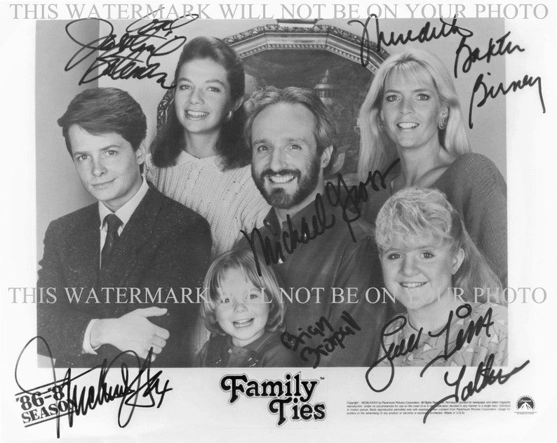 FAMILY TIES TV Show Cast Michael J Fox Michael Gross Justine Bateman ...