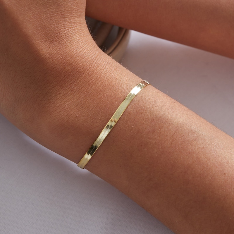 14k Gold Chunky Bangles - Etsy