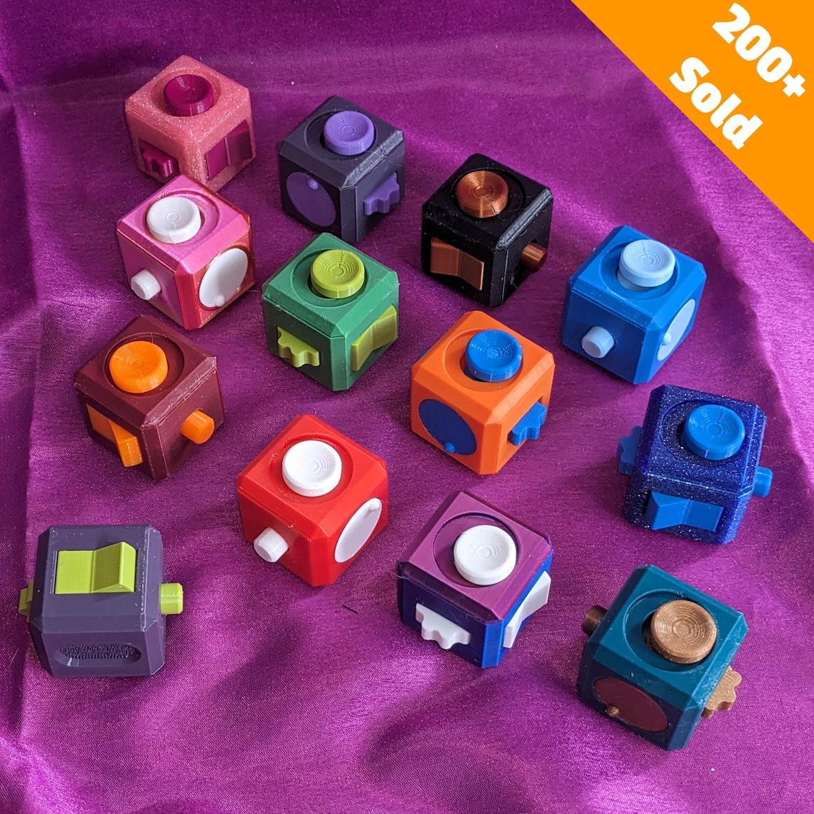 Silent Fidget Cube - 6 Functions - Button, Roller, Spinning Disc ...
