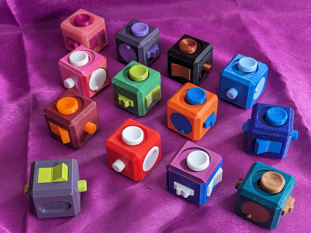 Silent Fidget Cube - 6 Functions - Button, Roller, Spinning Disc ...