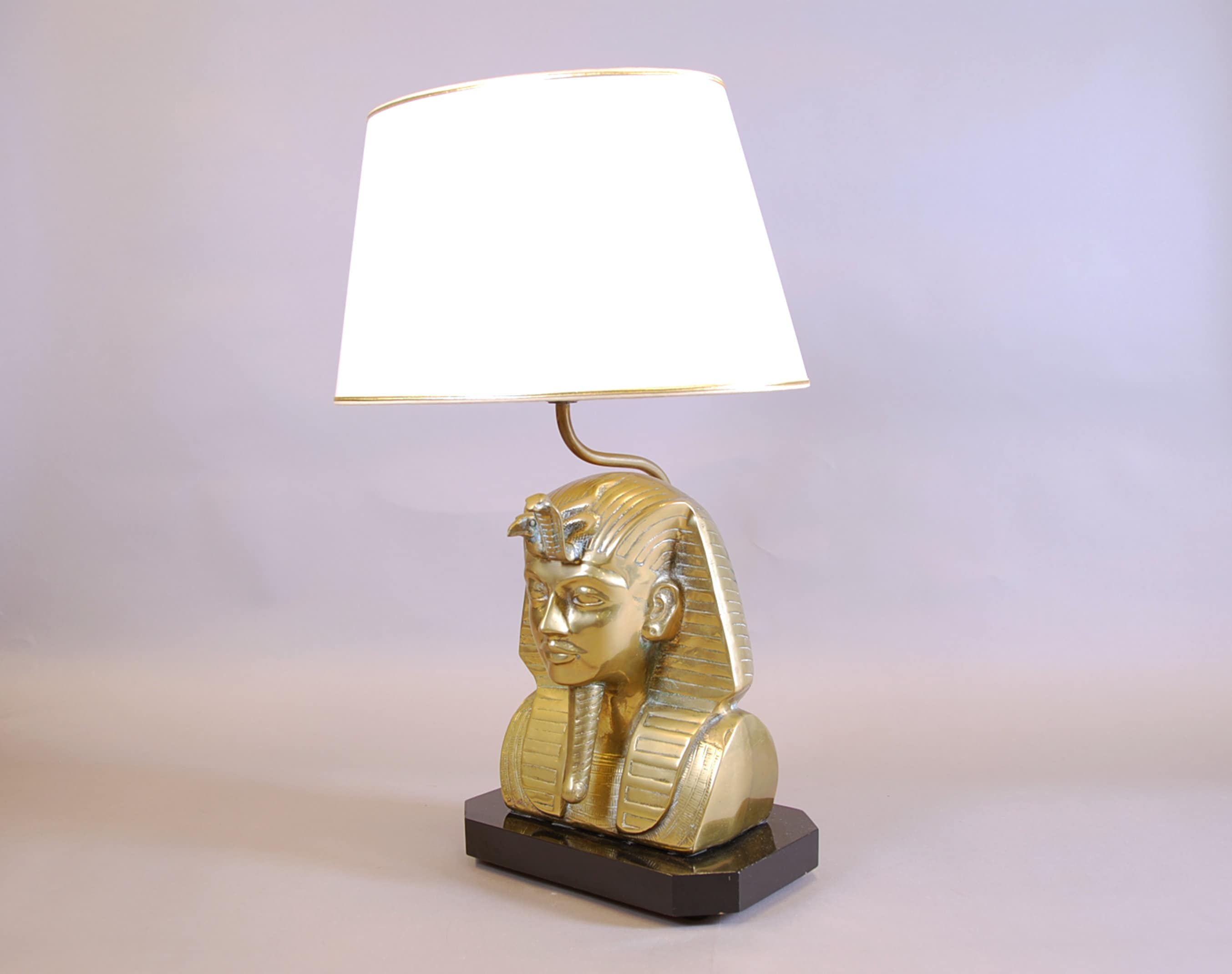 Vintage Egyptian Pharaoh Tutankhamun Lamp – Brass Regency Style Table ...