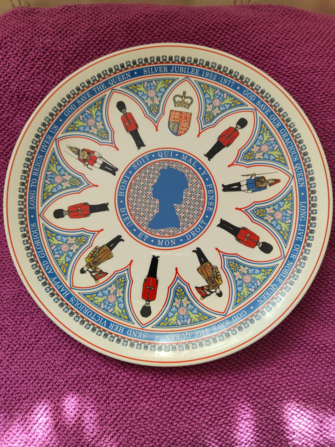 Queen Elizabeth II Silver Jubilee Plate 1977 Wedgwood Queens Ware - Etsy