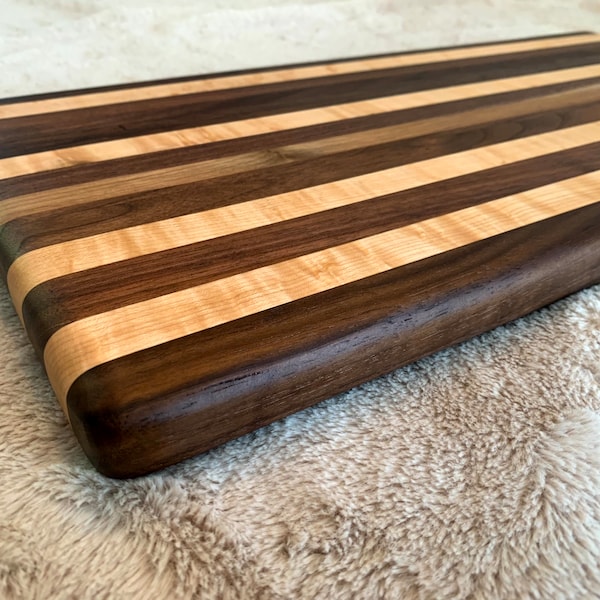 Maple and Walnut Cutting Boards - Etsy