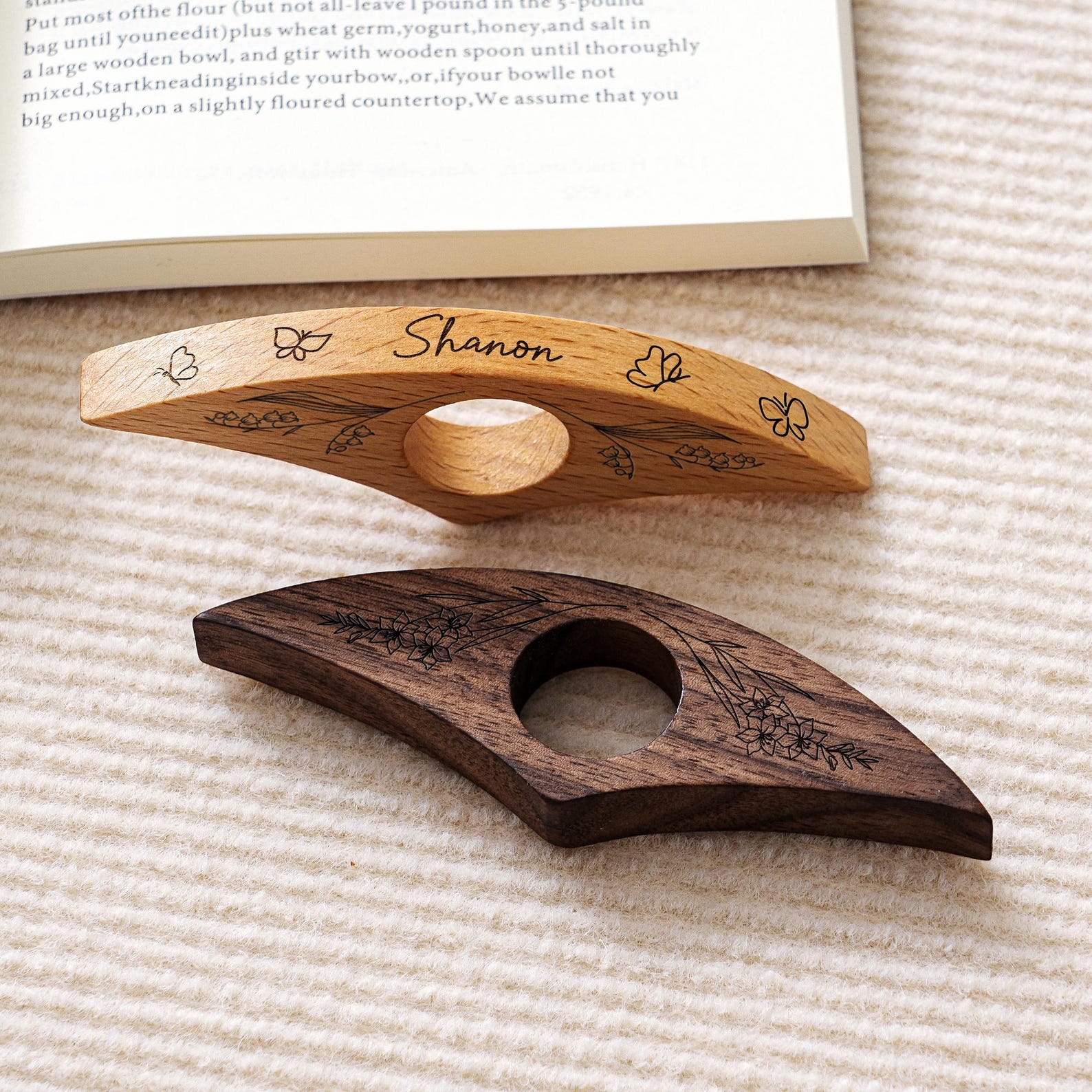 Personalized Thumb Book Page Holder, Customizable Name Bookmark, Thumb ...