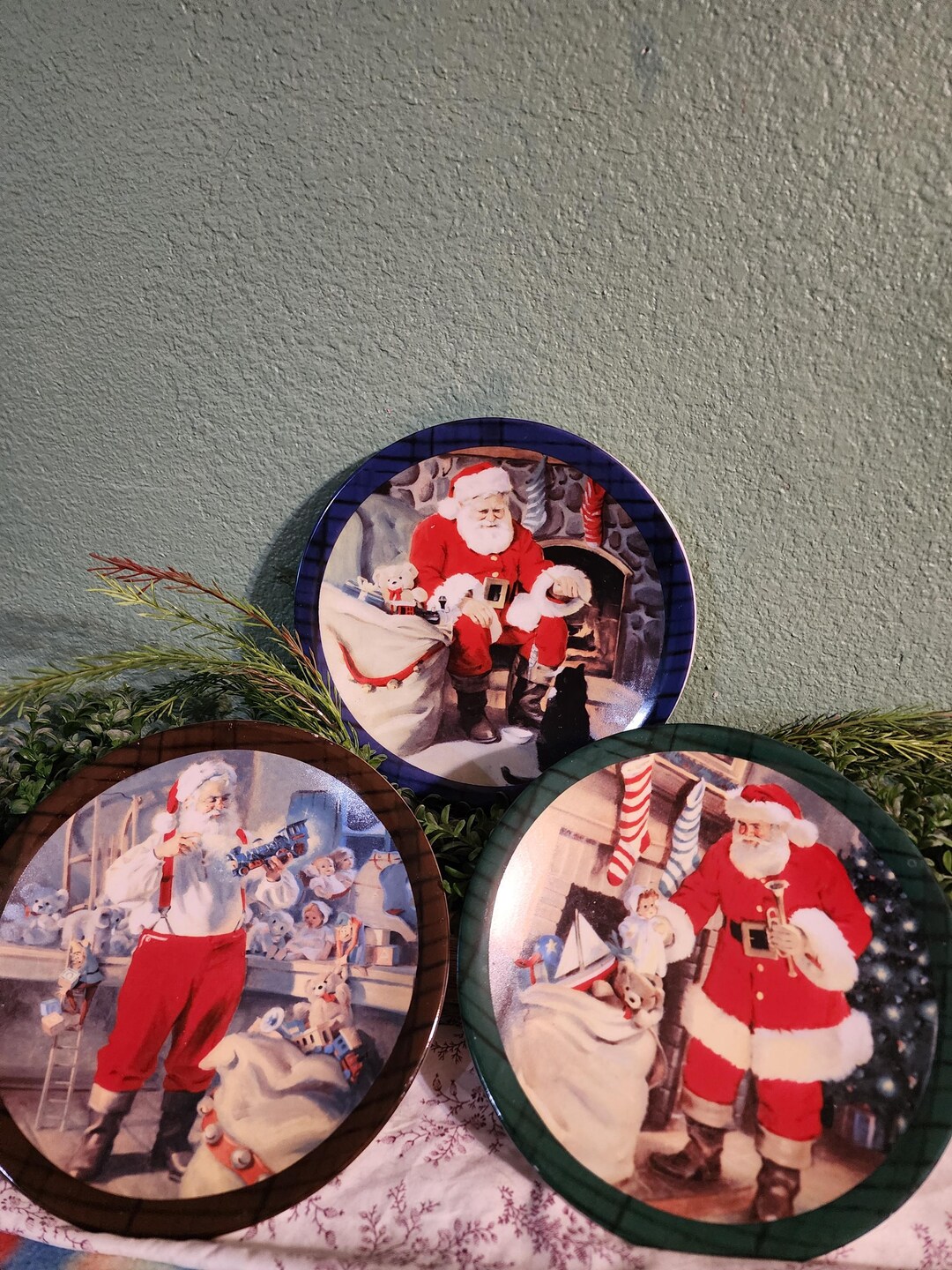 Christmas Collector Plates - Set of 3 - Etsy