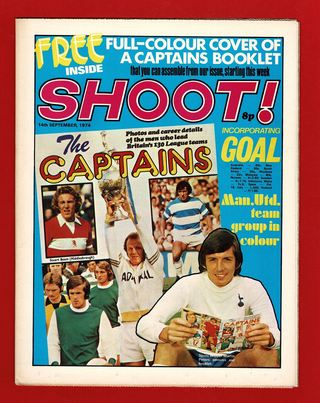 1974 SHOOT FOOTBALL MAGAZINE Manchester United Team Centre Captain's ...