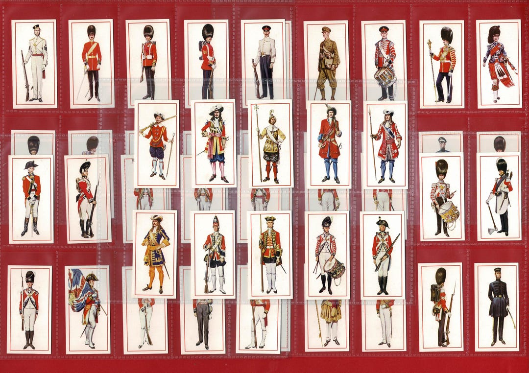 MILITARY UNIFORMS - Original 1976 Cigarette Tobacco Card Set - Carreras ...