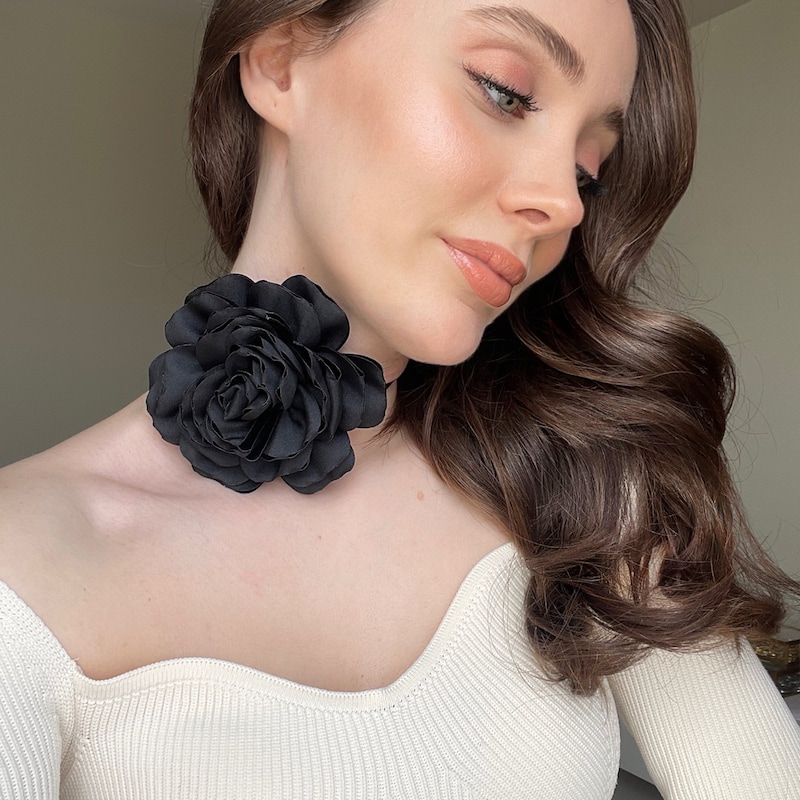 Flower Choker - Etsy