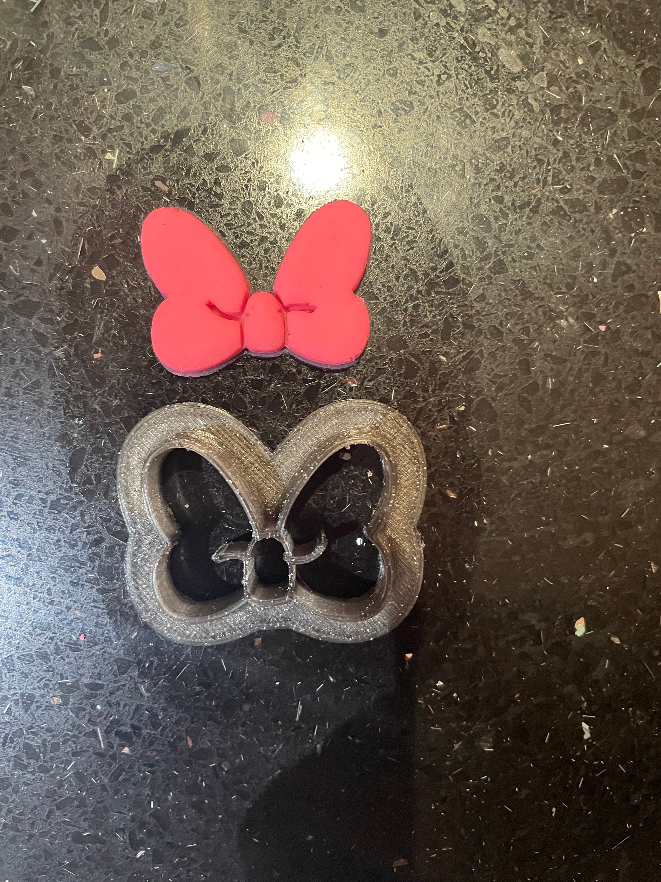 Minnie & Mickey Mouse Head and Bow Cookie Cutter Set Minnie and Mickey ...