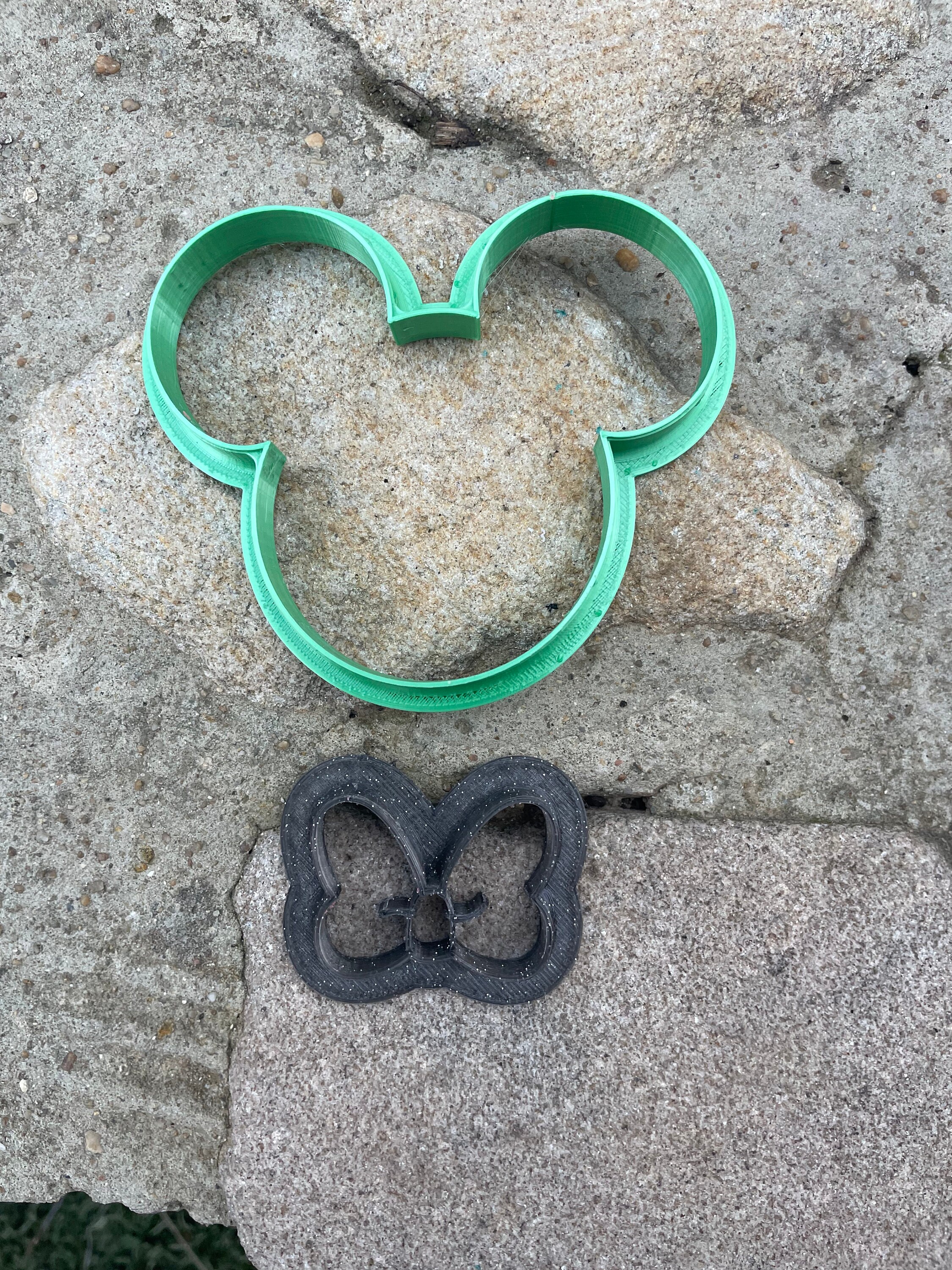 Minnie & Mickey Mouse Head and Bow Cookie Cutter Set Minnie and Mickey ...