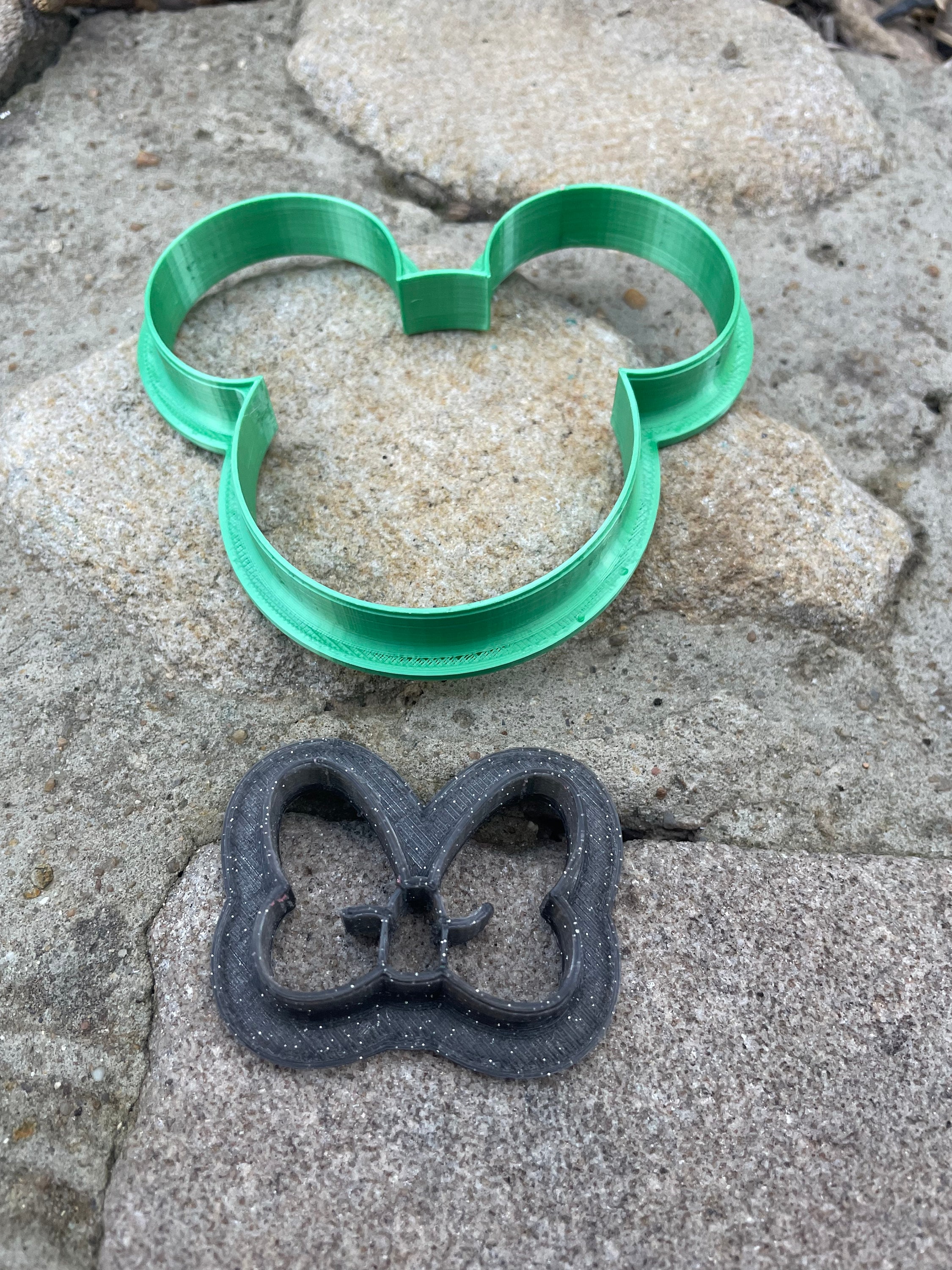 Minnie & Mickey Mouse Head and Bow Cookie Cutter Set Minnie and Mickey ...